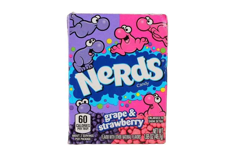 NERDS GRAPE & STRAWBERRY CRUNCHY 47G - Foodish Snacks
